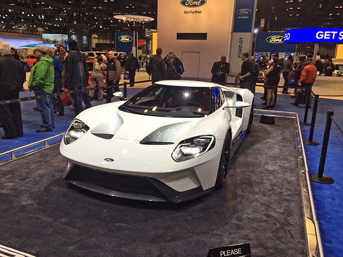 2016 Chicago Auto Show: Ford GT - Muscle Car