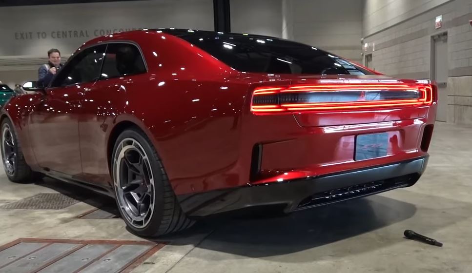 The Dodge Charger Daytona SRT Fratzonic Exhaust Sounds - Muscle Car